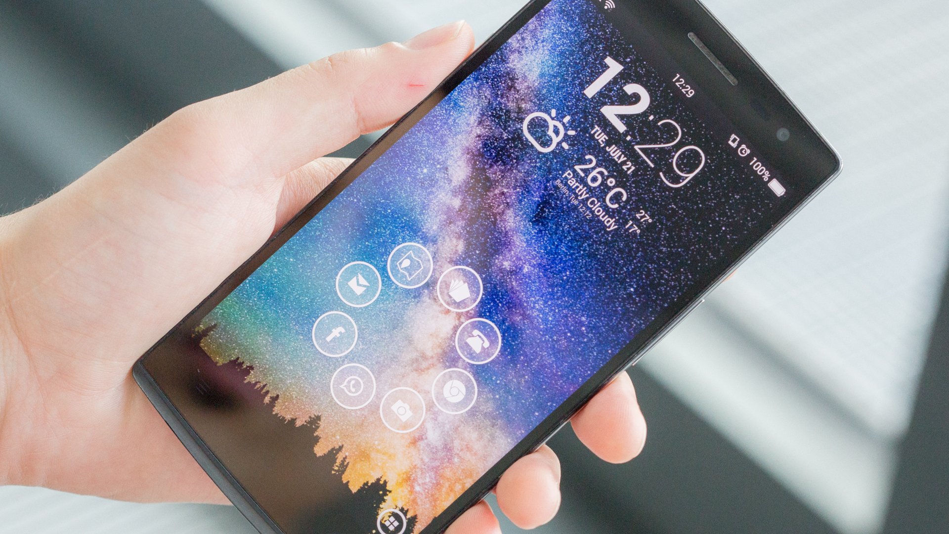 iPhone catches up to Android, now accounts for 50% of new smartphone ...