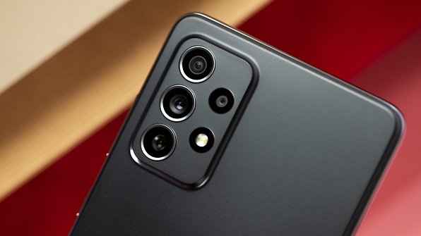 Samsung Galaxy A72 review: the new mid-range king? | NextPit